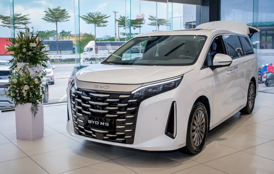 So sánh 2 mẫu MPV cỡ lớn Trung Quốc tại Việt Nam: BYD M9 với GAC M8